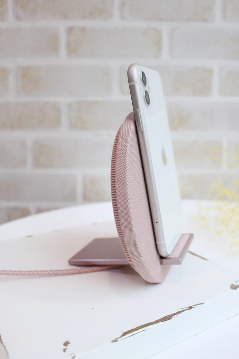 【粉紅3C】NATIVE UNION無線充電盤、無線充電座、超長床邊充電線－充滿少女心的粉色氣質手機周邊品牌 - 原來是美花